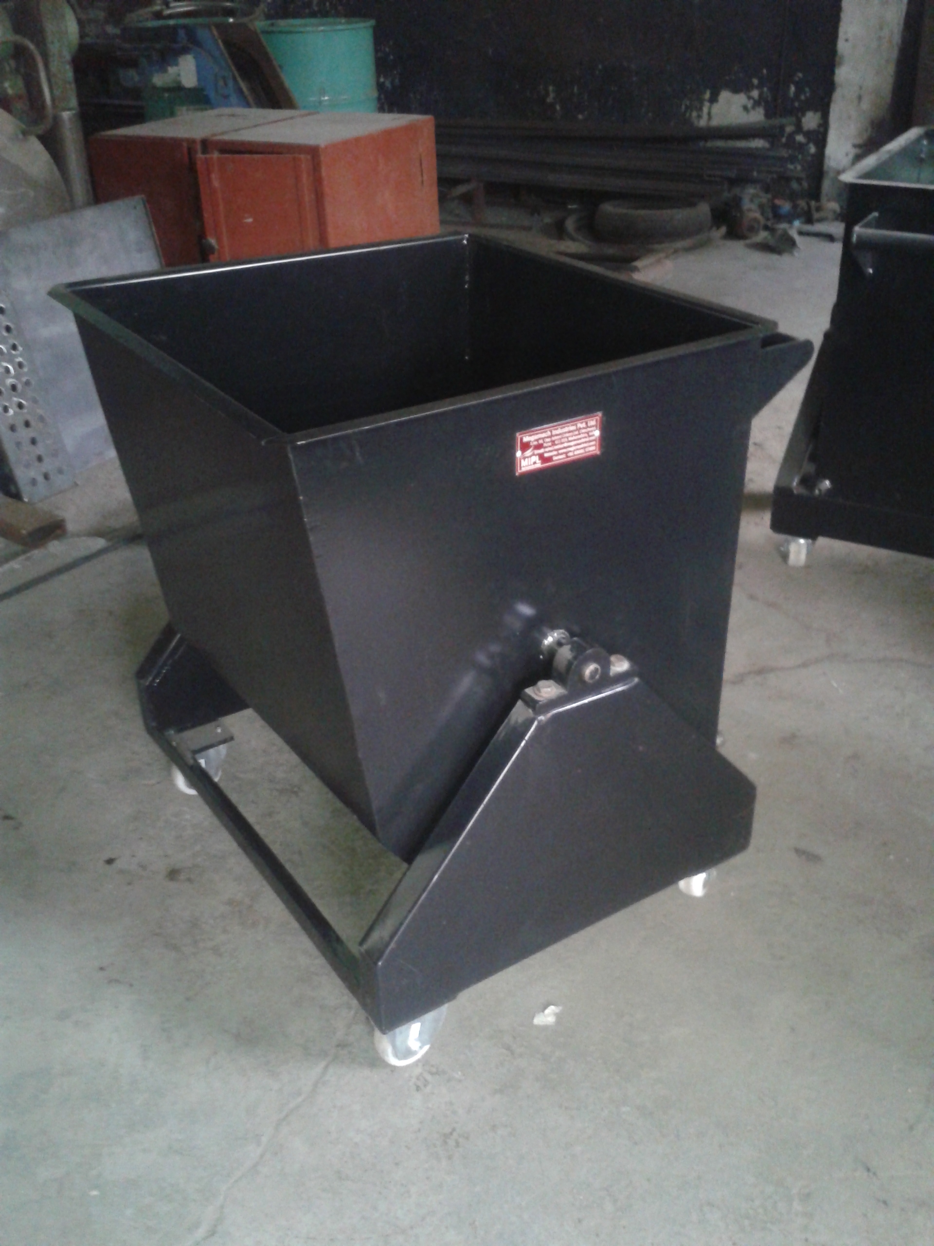 Industrial Chip Trolley Manufacturer in India | Megamech Industries